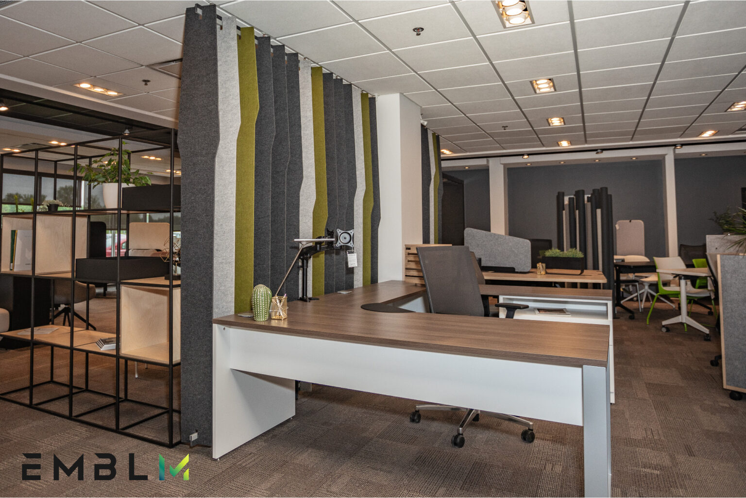 EMBLM Acoustic Showroom - Feltkutur